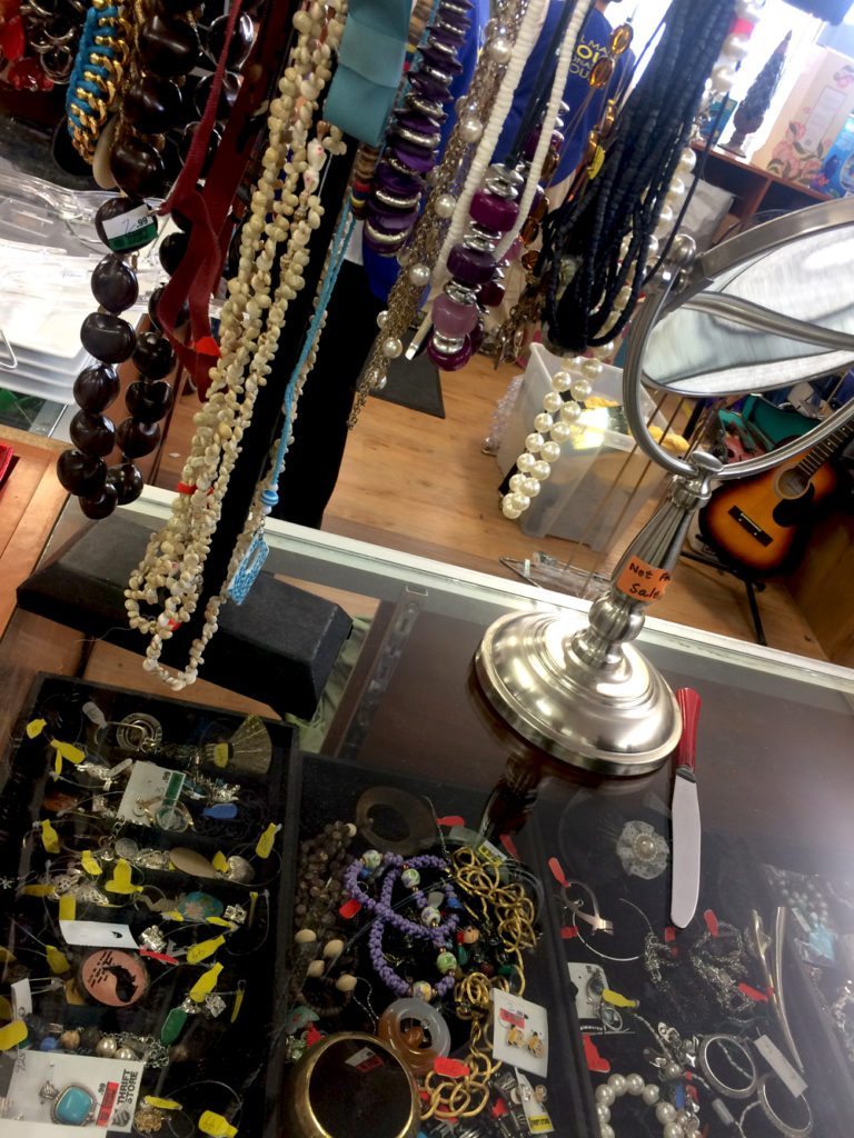 How To Thrift Shop: When, where & what to thrift shop for.